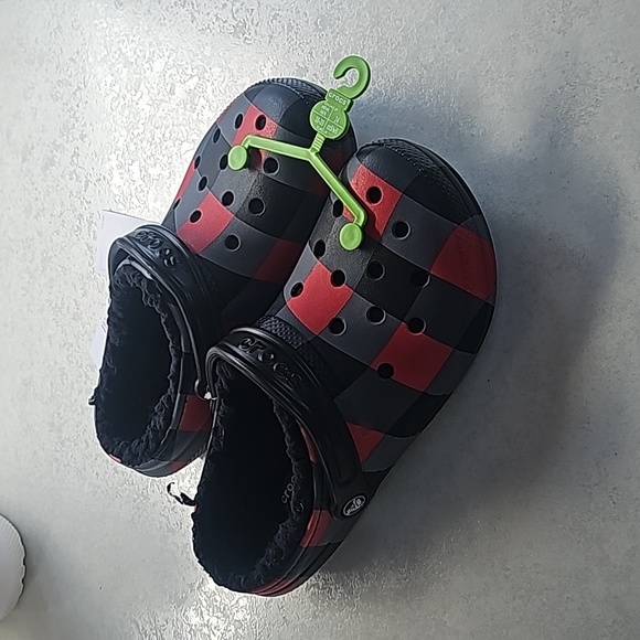 CROCS | Shoes | Crocs Fleece Lined Red Black Plaid Nwt | Poshmark